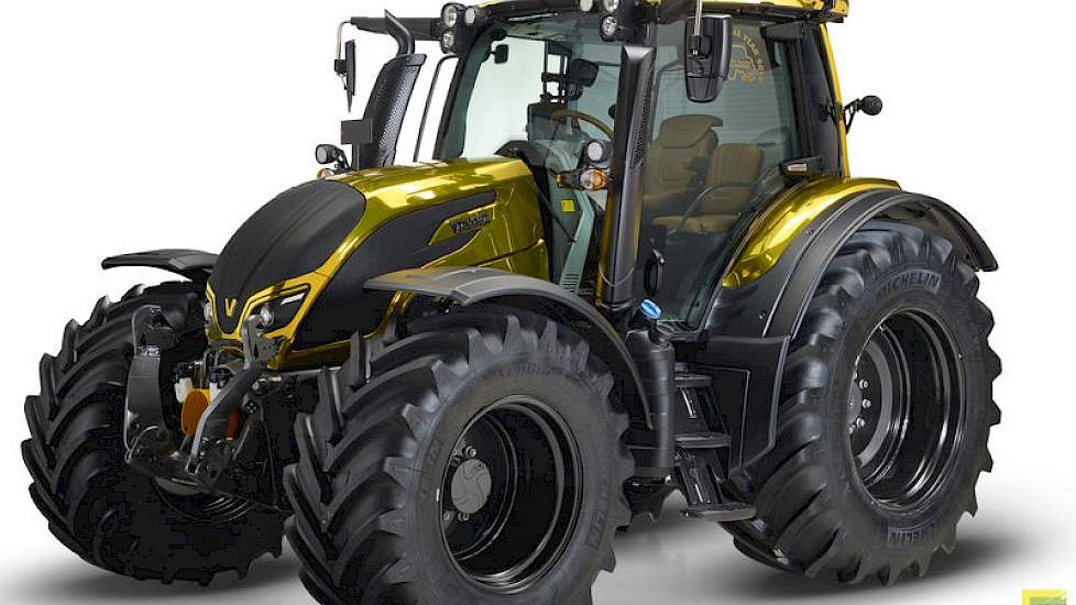 Productnieuws: Valtra viert ‘Golden Tractor for Design 2016‘ award met ...